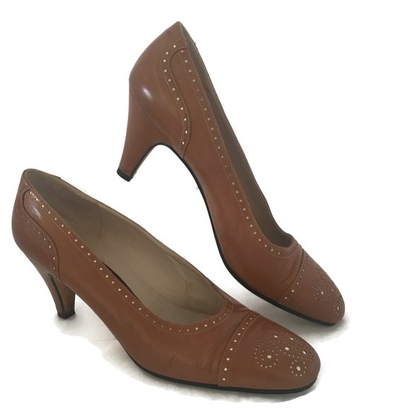 Grilli | Shoes | Grilli Italian Pump Heel Women 8 B Tan Spectator ...
